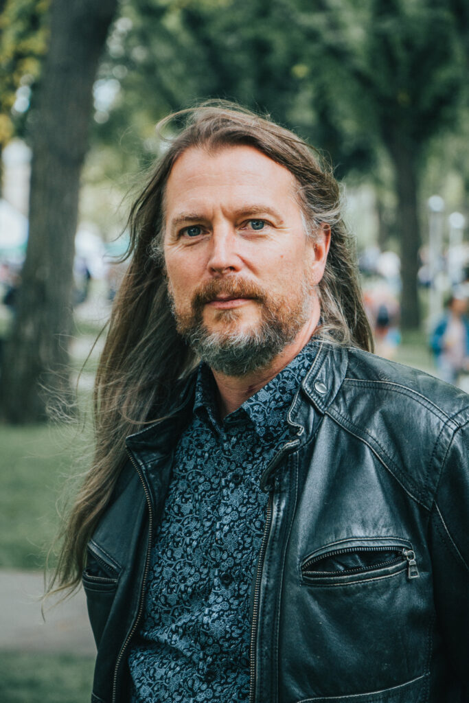 Frank Klaassen | STRUMMING MEMORY - Vallum Magazine